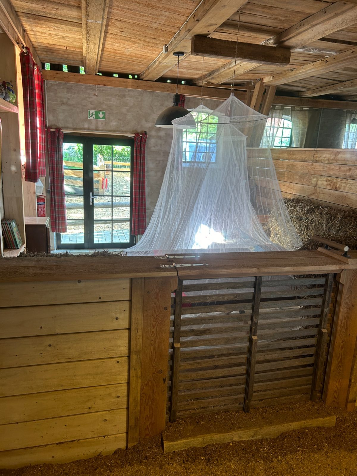 Ponyapartment im Stall: Gemütliche Übernachtung